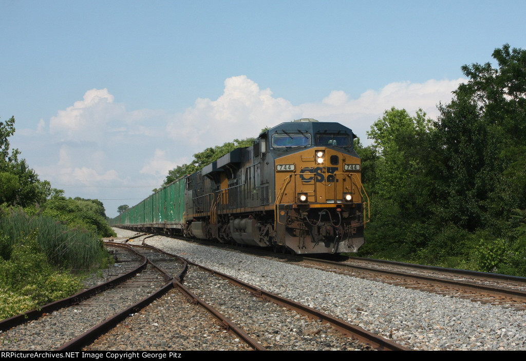 CSX trash train Q703